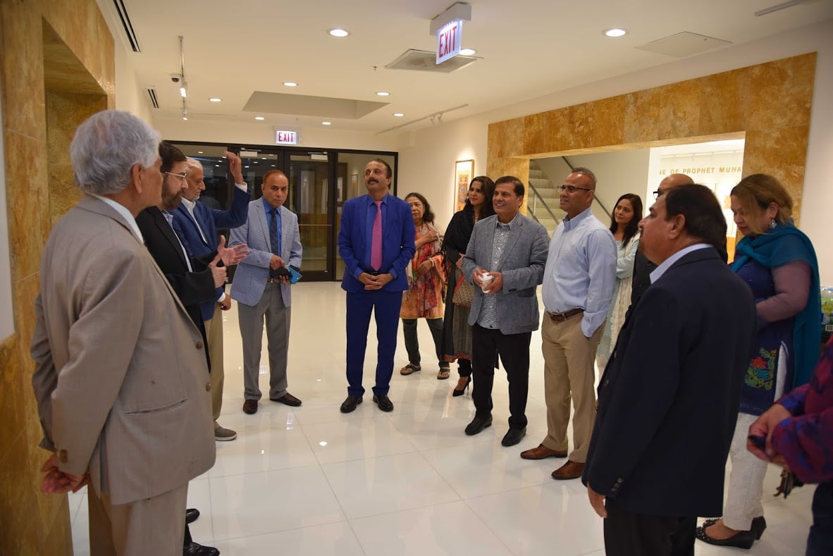 Consul General attends reception & visits Sabeel Center - Consulate ...