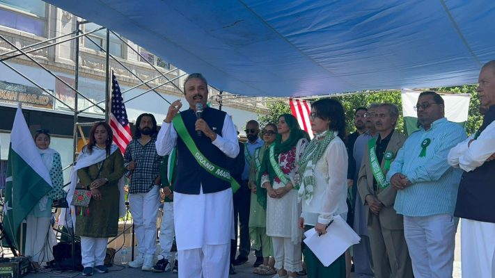 Consul General leads Pakistan Independence Day Parade - Consulate ...